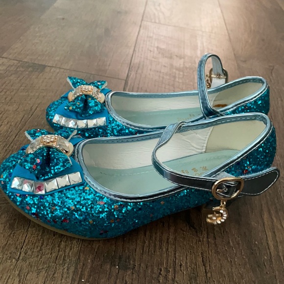 Shoes | Little Girls Size 11 Heel Dress Shoe Blue Glitter And Diamonds ...